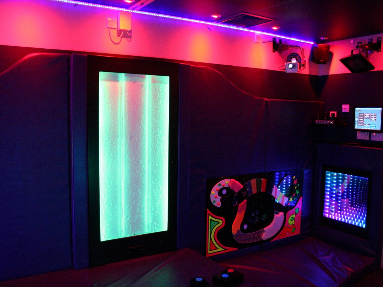 Sensory Dark Room | UV Rooms | Visual Assessment Rooms